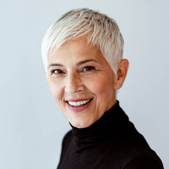 Få 4 flotte looks til et kort hår