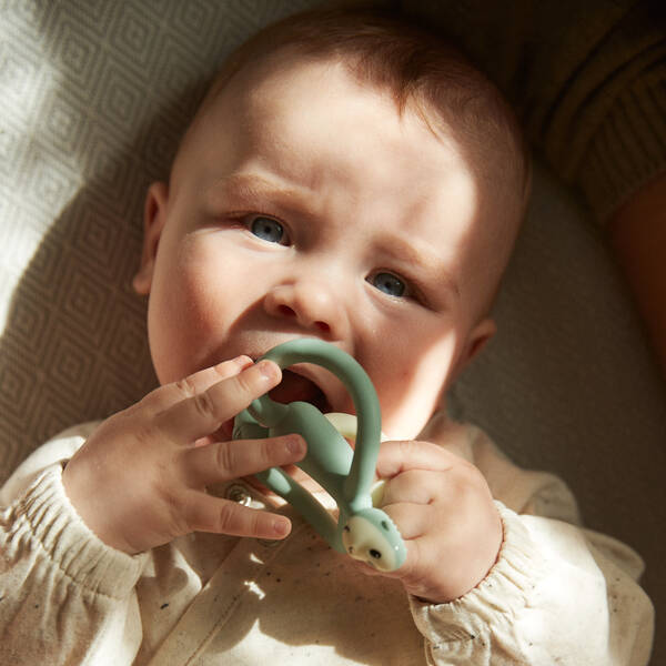 Hvornår kan baby holde hovedet selv?