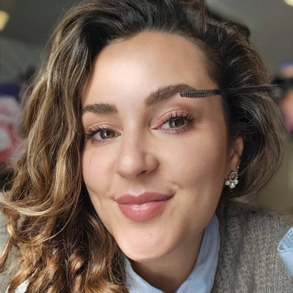 Se her! Hårserie fra Got2b holder på hår som lim!