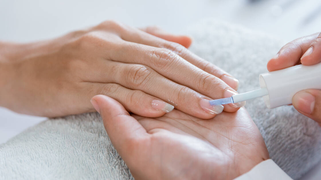 Sådan passer du på dine negle - Få den ultimative negleguide