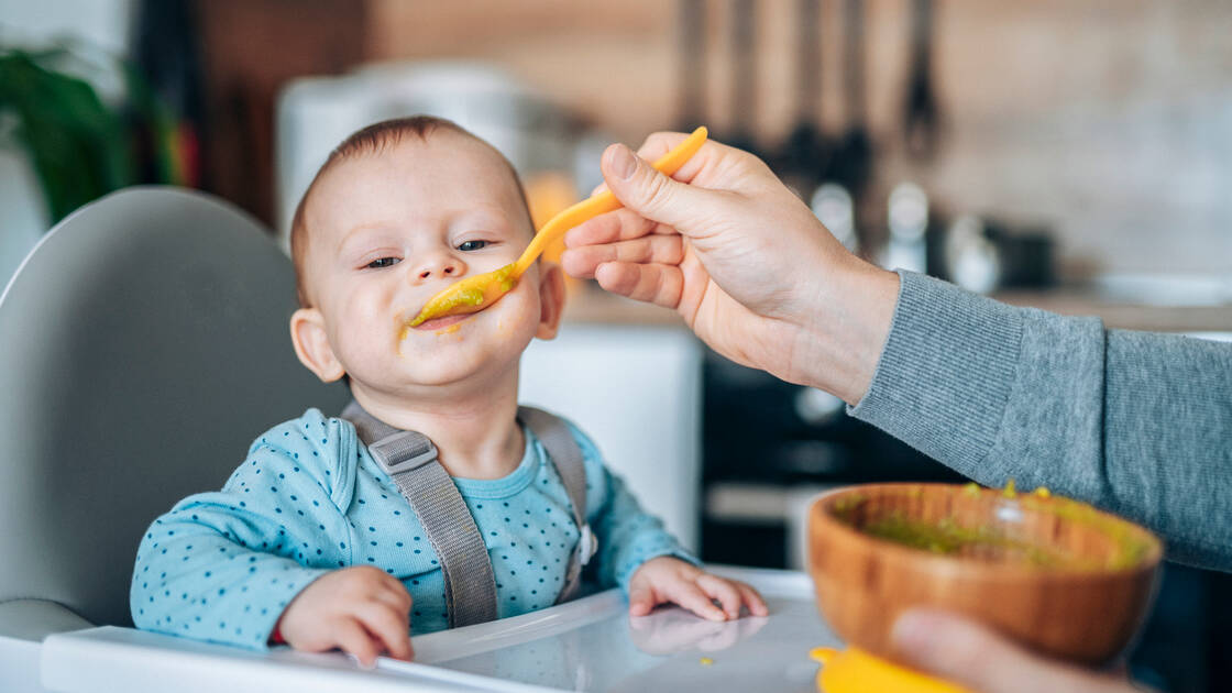 Sundhedsplejersken guider: Hvad må baby spise?