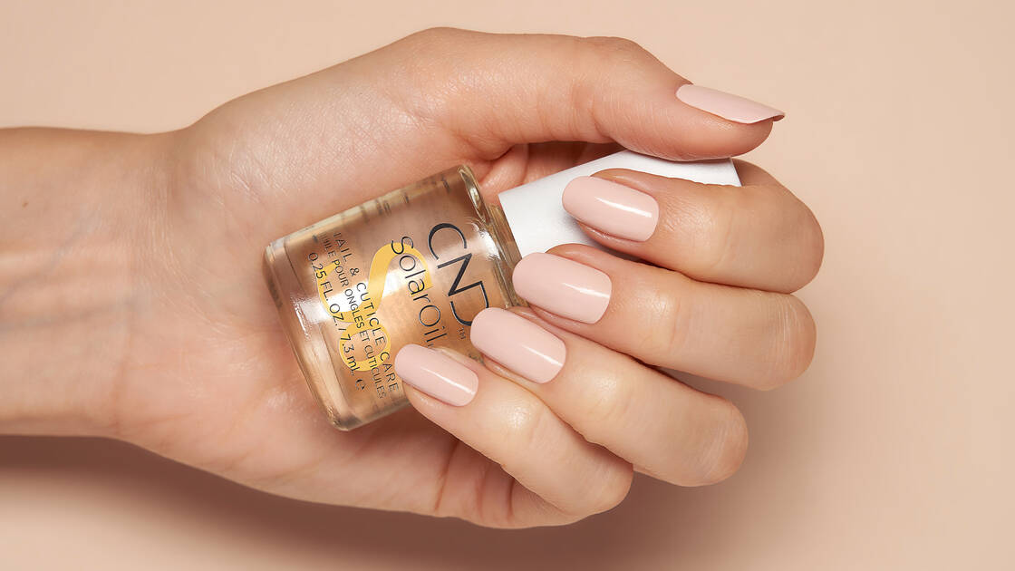 Få sunde og smukke negle med CND