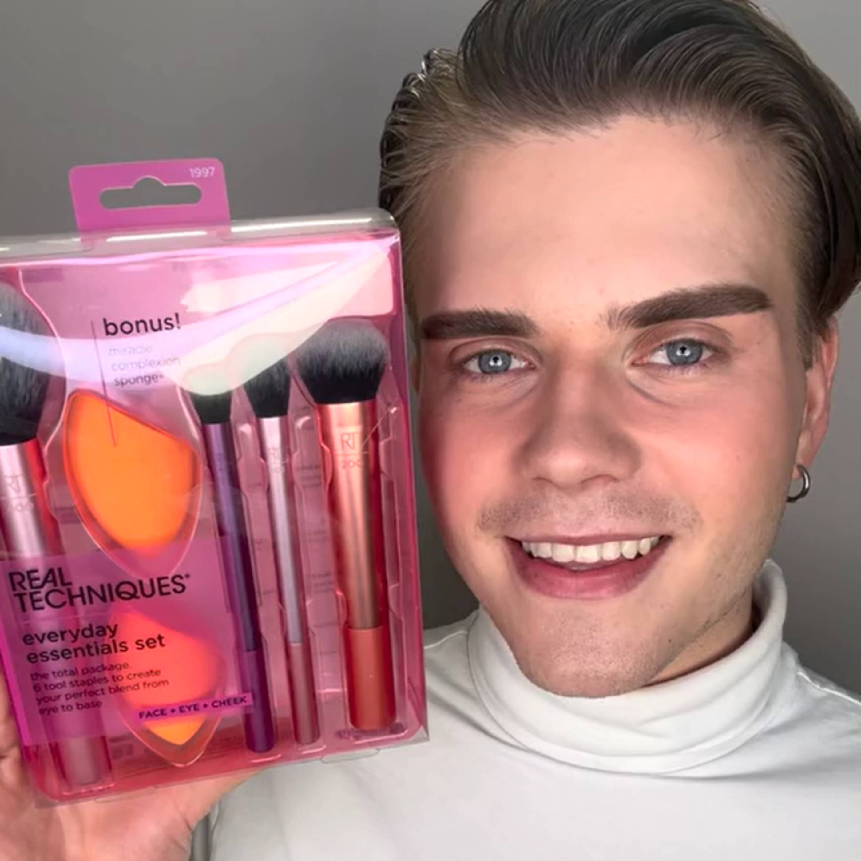 Køb Everyday Essentials Set fra Real Techniques - Matas