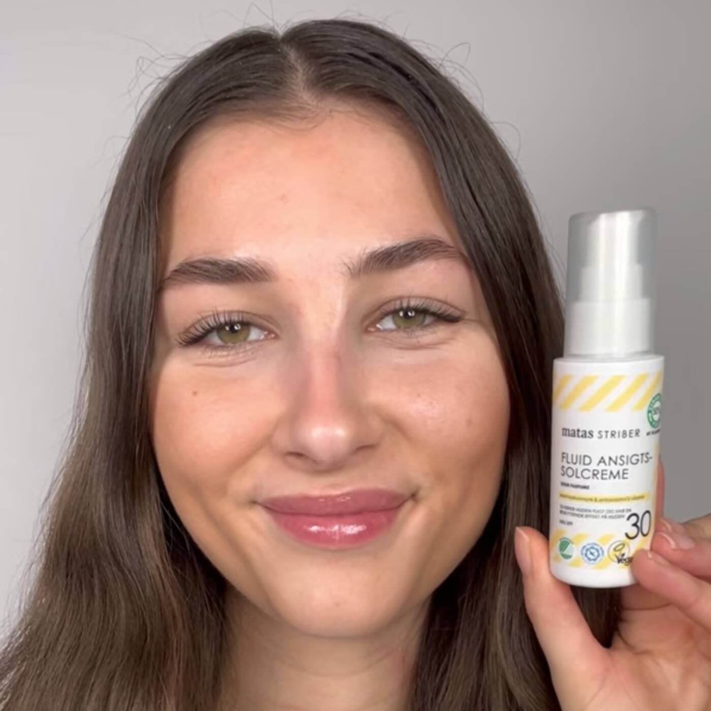 Køb Fluid Ansigtssolcreme SPF 30 Uden Parfume 50 ml fra Matas Striber ...